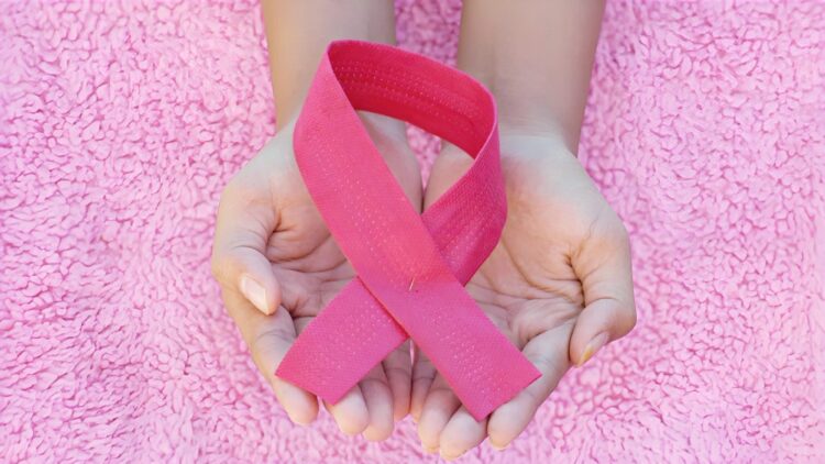 Historia del moño rosa, símbolo contra el cáncer de mama